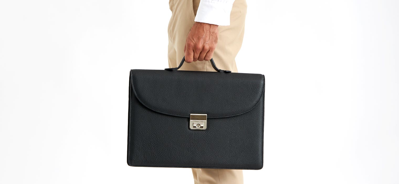 Leather briefcase with one gusset