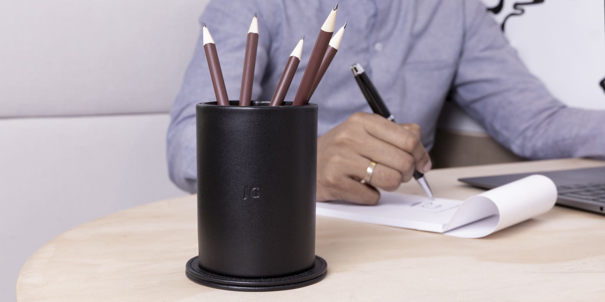 Leder Stiftehalter rund